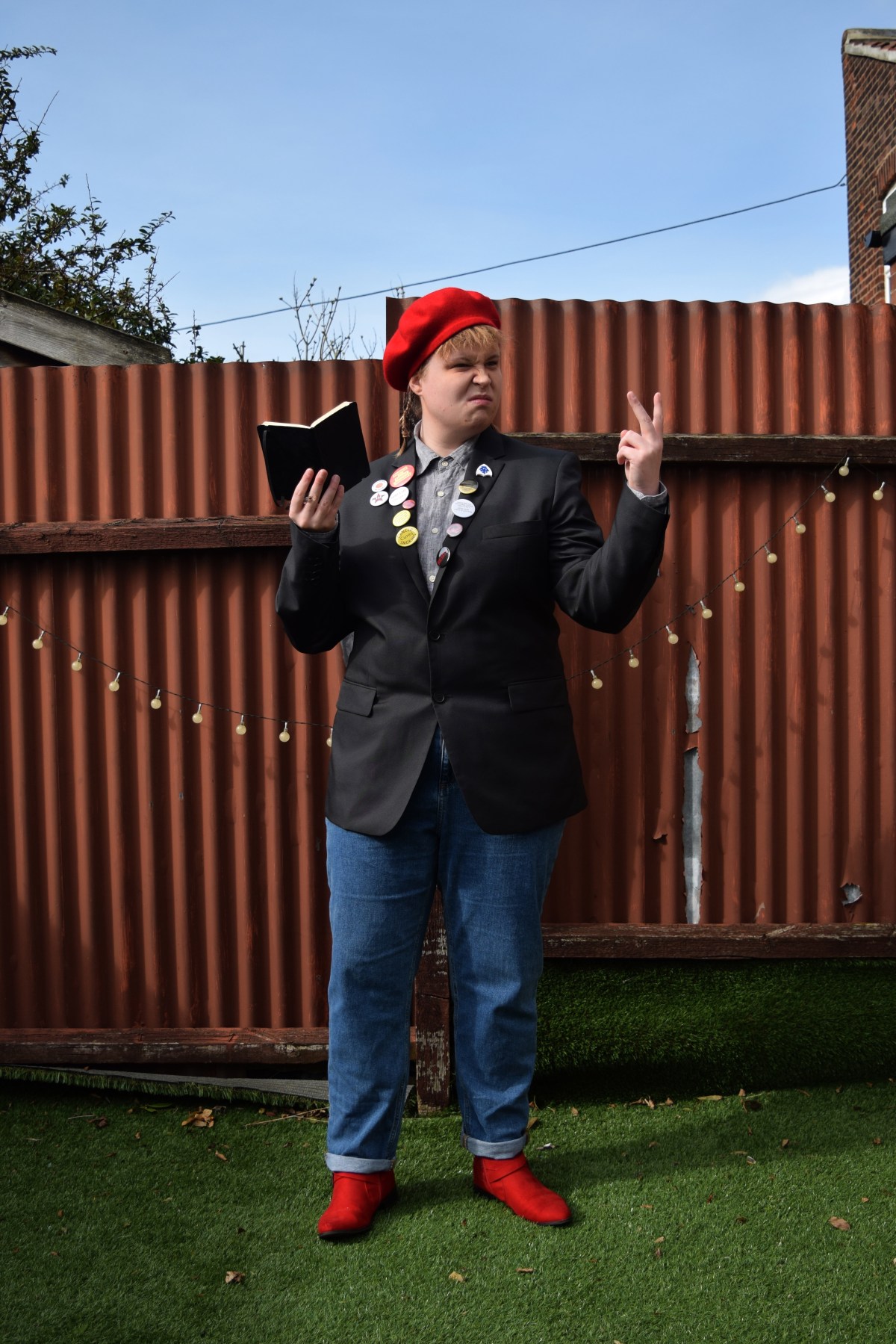 Recreating The People’s Poet Badges – Rik Mayall Scrapbook